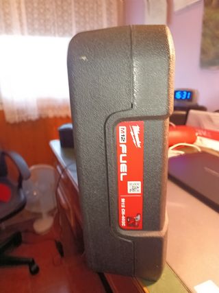 Trapano milwokee tasselatore a batteria