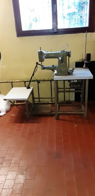 Macchina Necchi per pelle,cuoio