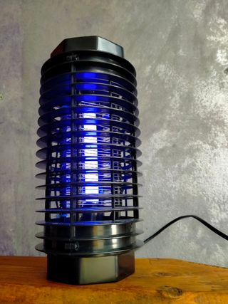 Lampada anti zanzare