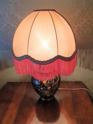 Lampada da tavolo anni ’60 nera decorata a mano