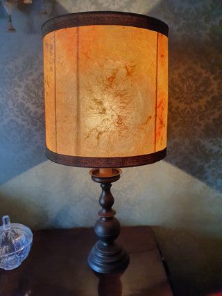 Lampada da tavolo in pergamena cerata anni ‘60