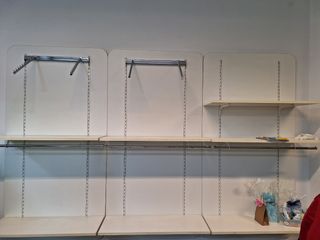 Parete per arredo negozio d'abbigliamento