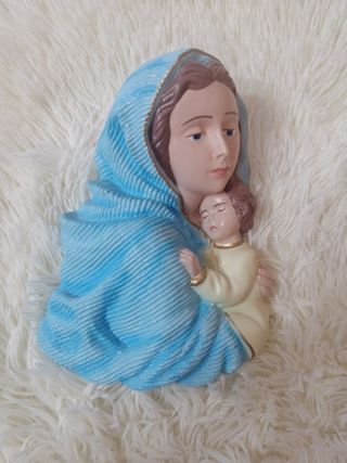 Vecchio capoletto in gesso Madonna con bambino
