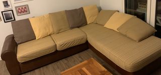Divano in pelle e tessuto