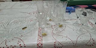 11 bicchieri liquore con centrotavola