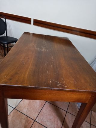 Tavolo in noce