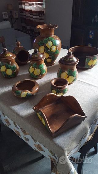 Oggetti in terracotta