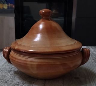 Piccola zuppiera in gres verniciato