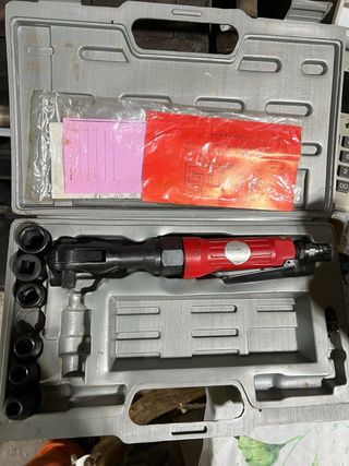 Avviatore pneumatico a cricchetto