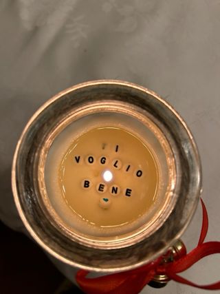 Candele profumate con messaggio nascosto