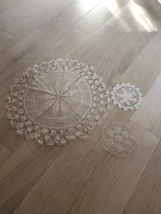 3 centrini vintage cuciti a mano