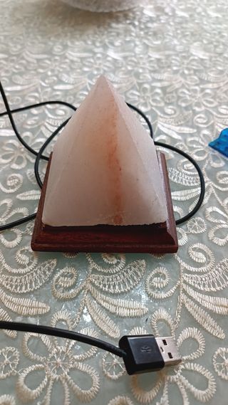 Lampada di sale USB piramide