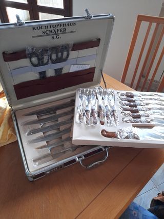 Set coltelli e posateria