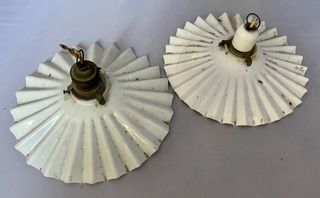 Coppia di lampade da soffitto vintage in opalino