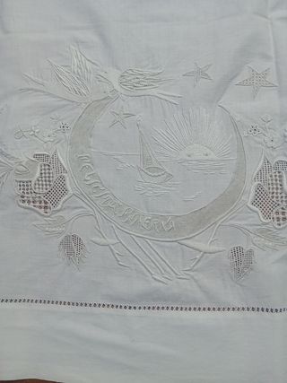 Tovaglia per altarino tutta ricamata a m