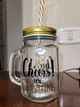 Tazza boccale compreso di cannuccia