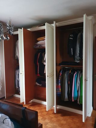 Armadio di legno 6 ante