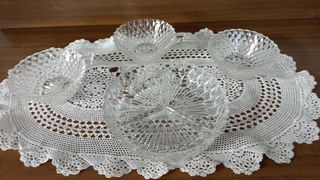 Piatto e coppette in vetro per verdure e antipasti