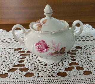 Zuccheriera in porcellana decorata