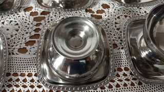 Set coppe in acciaio con piattini