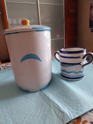 Biscottiera e tazza