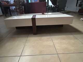 Tavolino da salotto multifunzionale