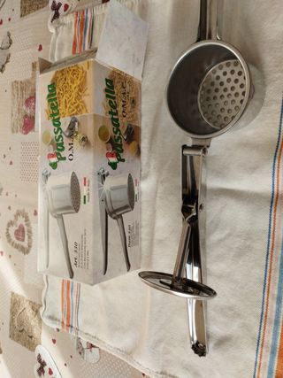 Schiacciapatate nuovo