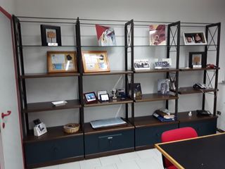 Mobile libreria con cassettoni