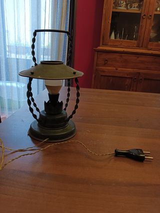 Lume in ferro battuto