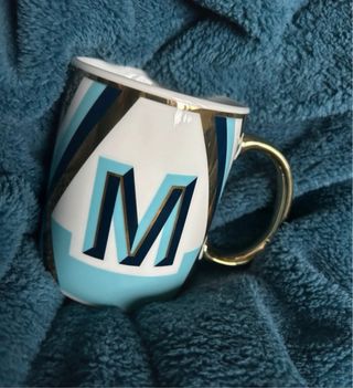 Tazza con lettera M