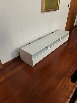 mobile tv Ikea collezione Besta