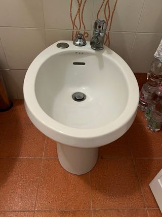 Set sanitari: wc + bidet + lavabo + specchio