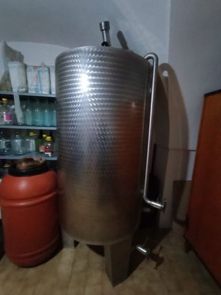 Silos Inox 300 litri per olio - Ditta Marotta