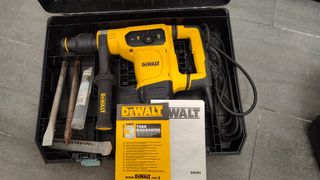 Martello perforatore DeWalt D25481K