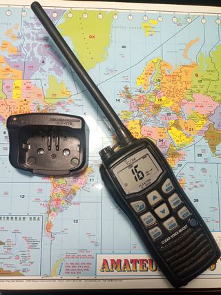 Icom IC-M36