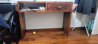 Scrivania in legno