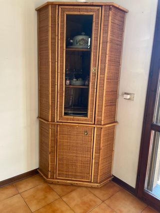Dispensa con vetrina angolare in bambù
