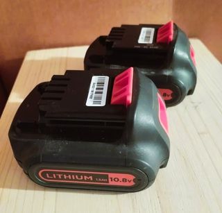2x Batterie Litio Black+Decker BL1518-xj 10,8V 1,5