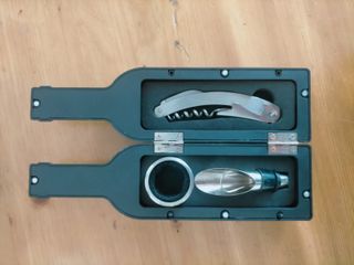 Set Vino-3 pz: cavatappi, salva gocce, versatore