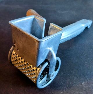 Grattugia formaggio vintage