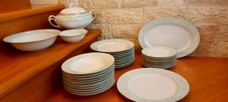 Servizio piatti rifinito oro