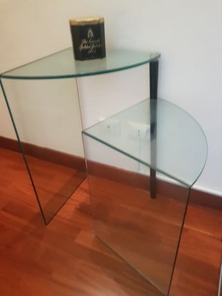 TAVOLINO DI DESIGN IN CRISTALLO SU DUE LIVELLI