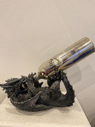 Porta bottiglie a forma di drago