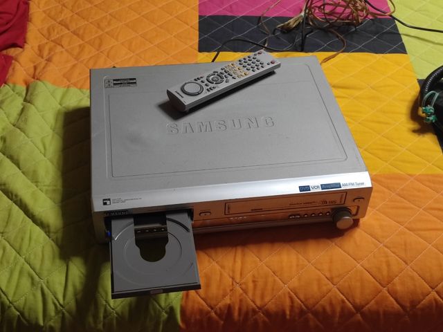 Reproductor y grabador VHS y DVD de segunda mano por 140 EUR en ... Reproductor y grabador VHS y DVD de segunda mano por 140 EUR en ...