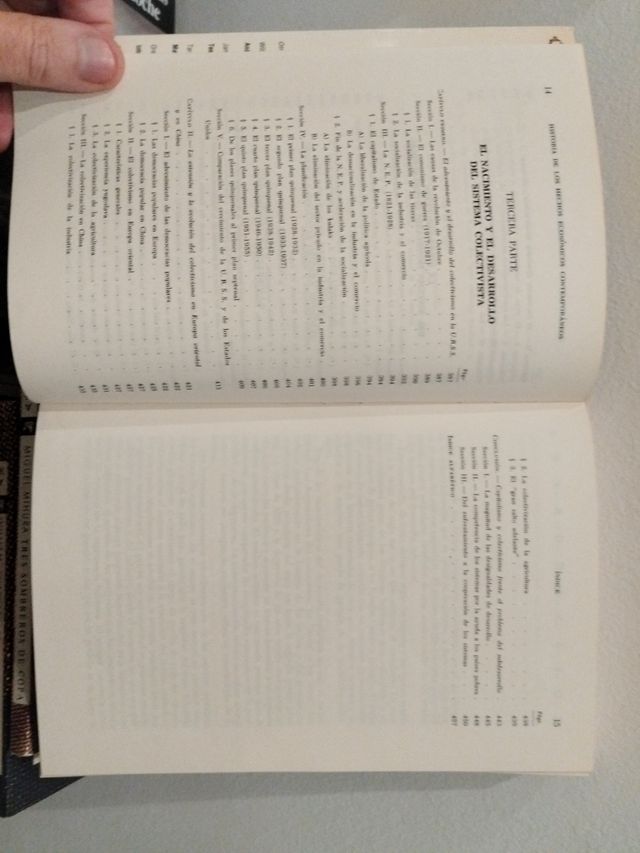 Historia de los hechos económicos contemporáneos de segunda mano por 6 EUR en Madrid en WALLAPOP