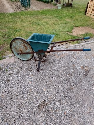 Carriola spargisale antica