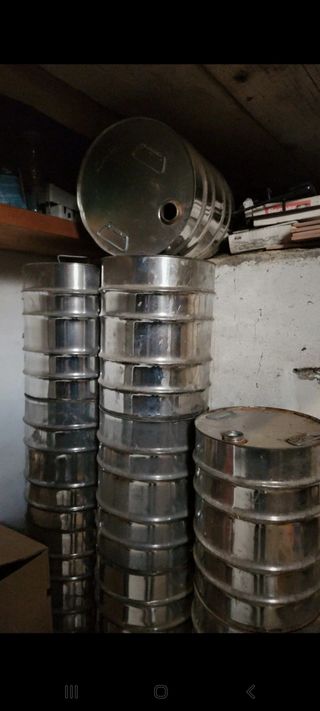 Contenitori barili acciaio inox grande