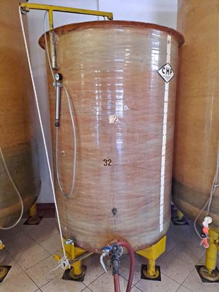 silos semprepieno in vetroresina 2000 litri