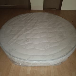 Materasso tondo ditta La Falegnami