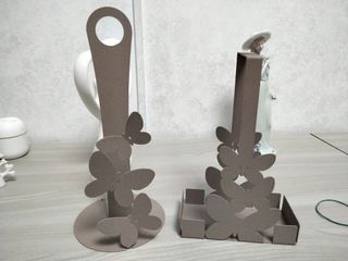 Porta rotoli e bicchieri